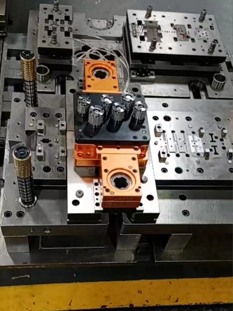 How in-mold tapping works? - BOMETT - In-mold tapping solutions provider